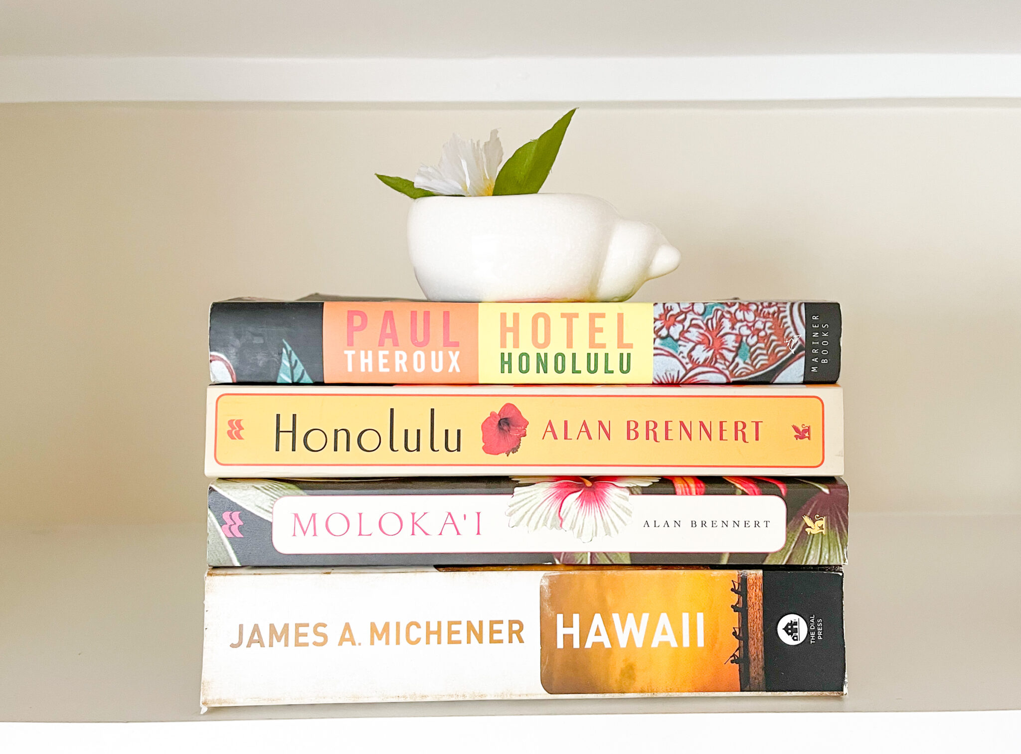 Hawaii Books & Novels: The Ultimate List - LAURALOHA TRAVEL